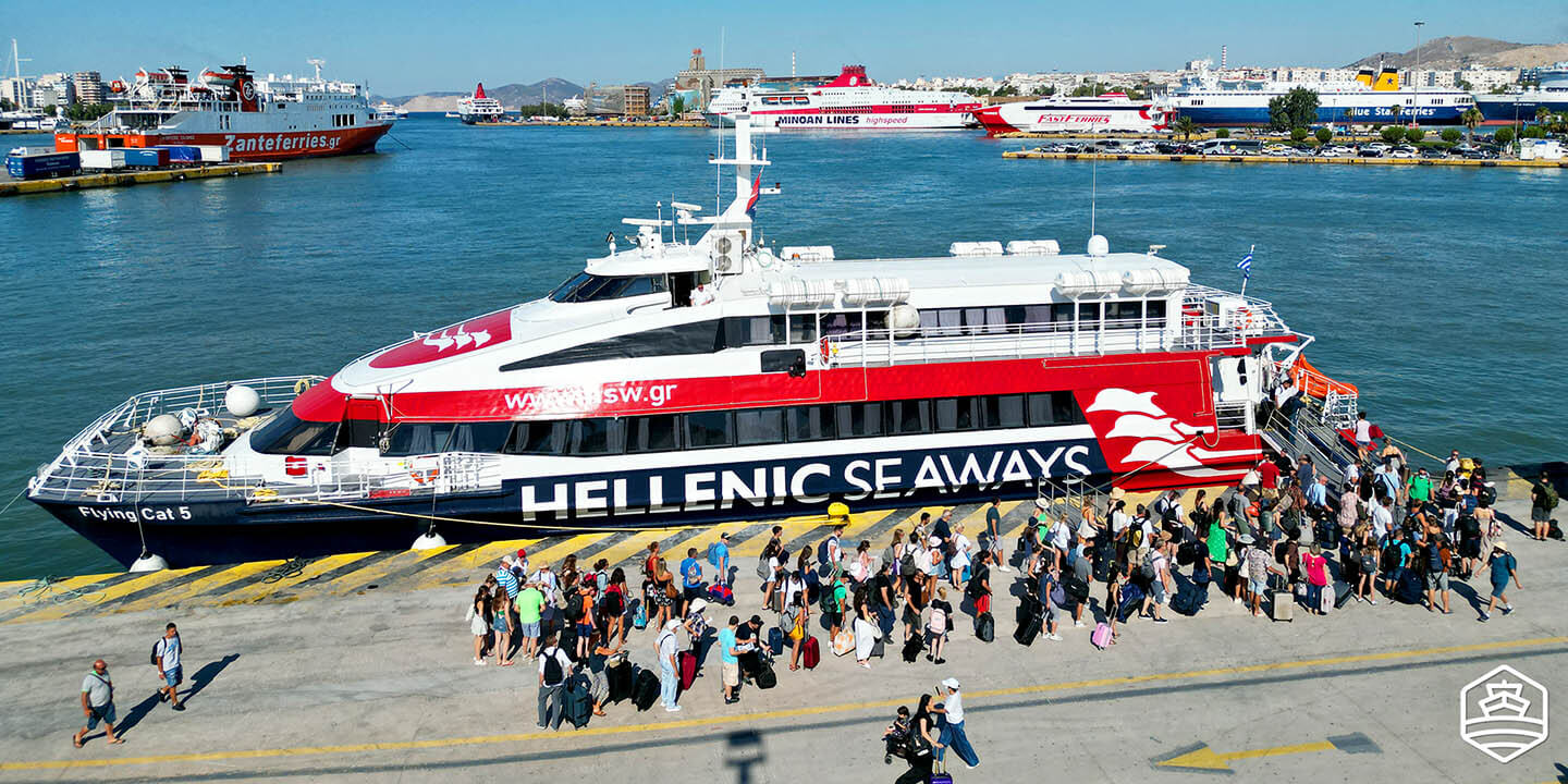 Ferry d'Athènes à Hydra: Billets, horaires, prix | FerriesinGreece
